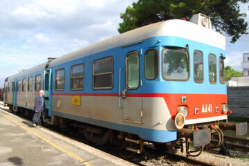 How to travel around Puglia by local trains and buses - Puglia Passion